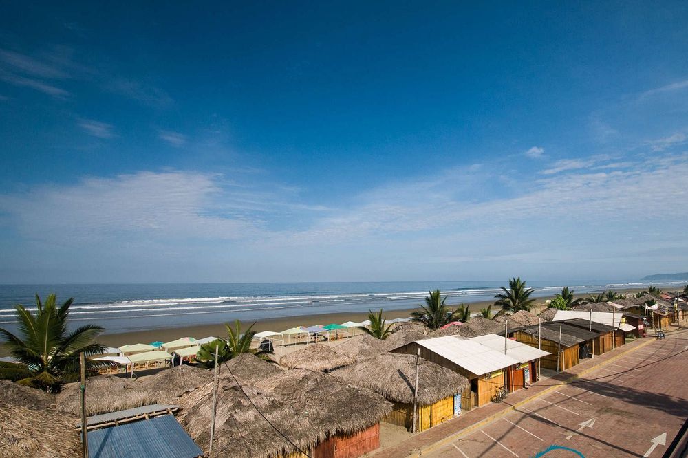 6 Days Vikara Lifestyle Surf and Yoga Retreat in Olon, Ecuador