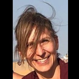 Marisa Botha - Reviews, Certifications & Bio • BookRetreats.com