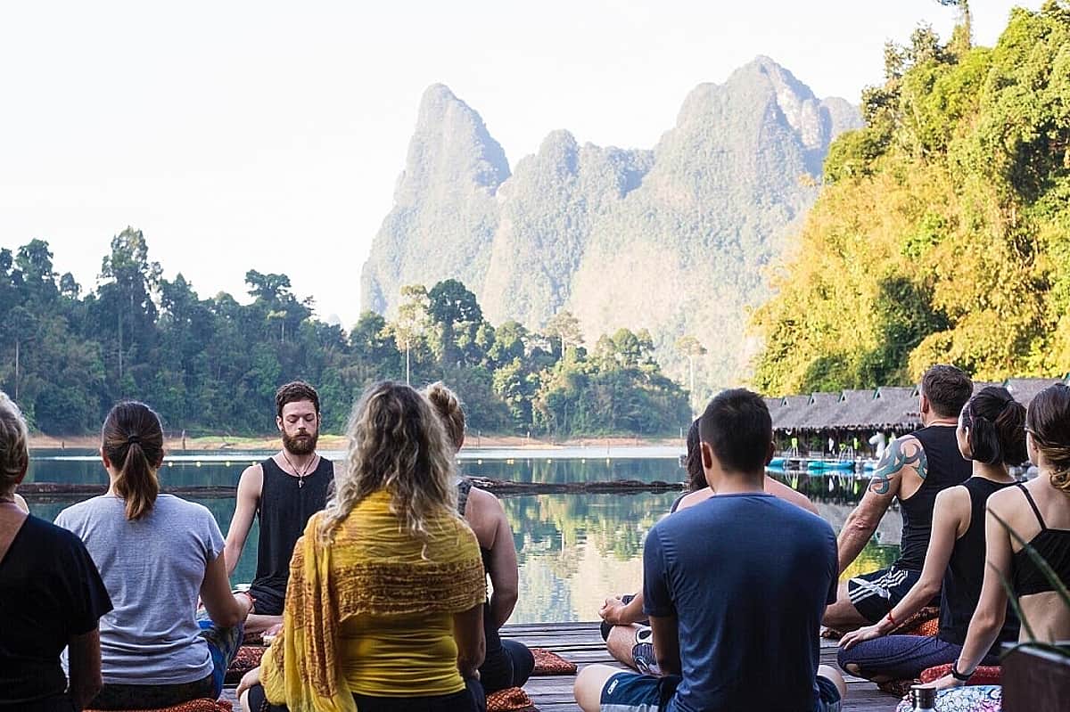 THE 10 BEST Buddhist Meditation Retreats for 2025 • BookRetreats.com
