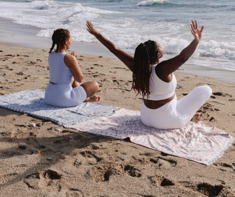 Embracing the Waves: The Ultimate Guide to Beach Yoga - BookRetreats.com